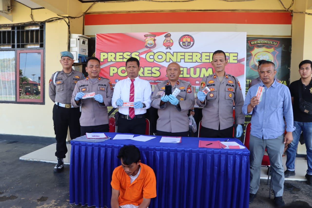Jual 485 Butir Pil Samcodin, Pemuda Ini Terancam 10 Tahun Penjara ...